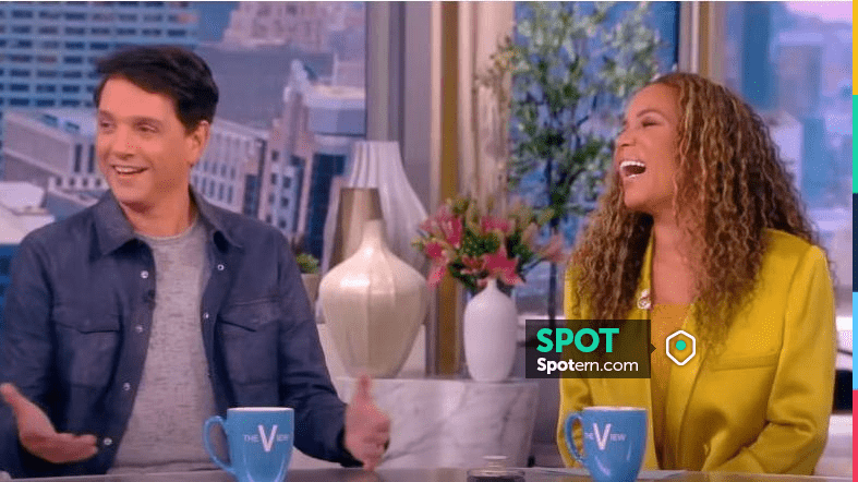 The Cami NYC The Sweetheart Charmeuse Cami worn by Sunny Hostin as seen ...