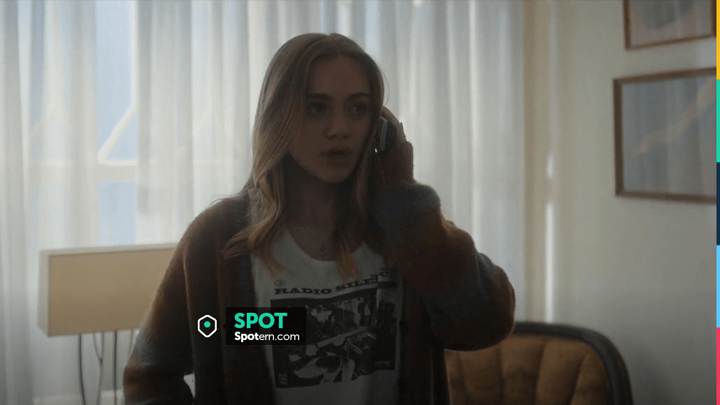 Re/Done 90s Brick Cardigan worn by Ellie Brannock (Isabel Gravitt) as ...