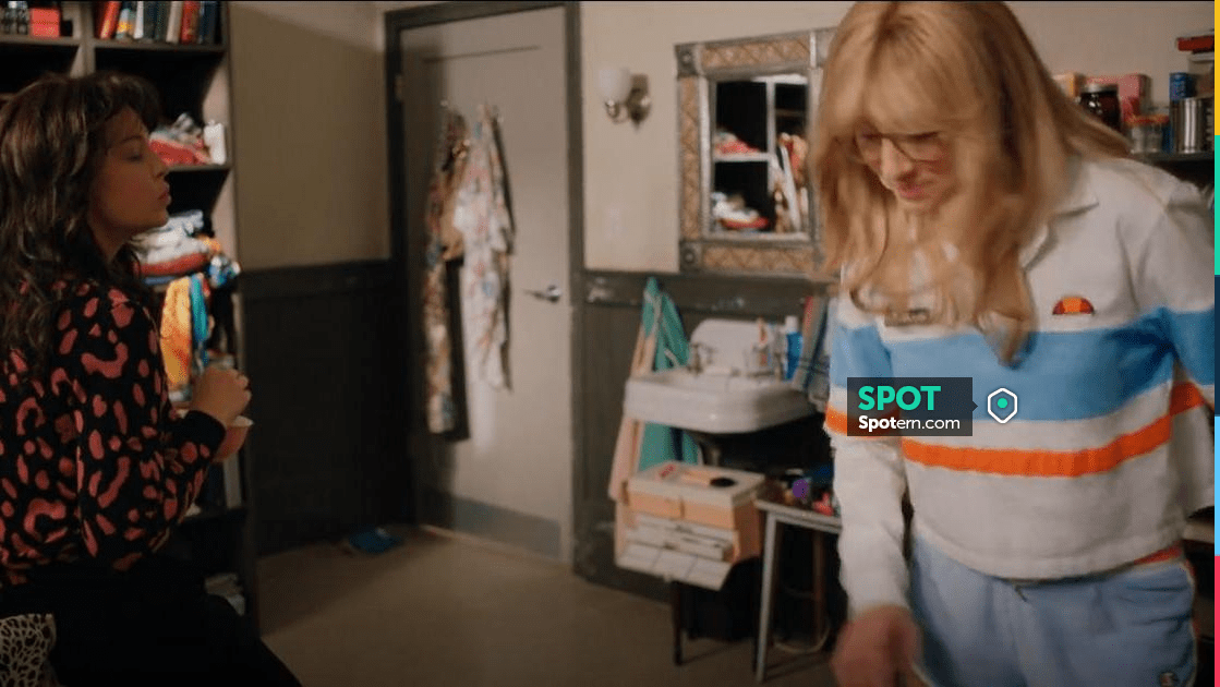 Ellesse Prunus Crop Po­lo worn by Kate Mularkey (Sarah Chalke) as seen ...