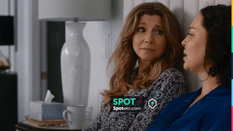 Nili Lotan Floral Silk Print Blouse worn by Kate Mularkey (Sarah Chalke ...