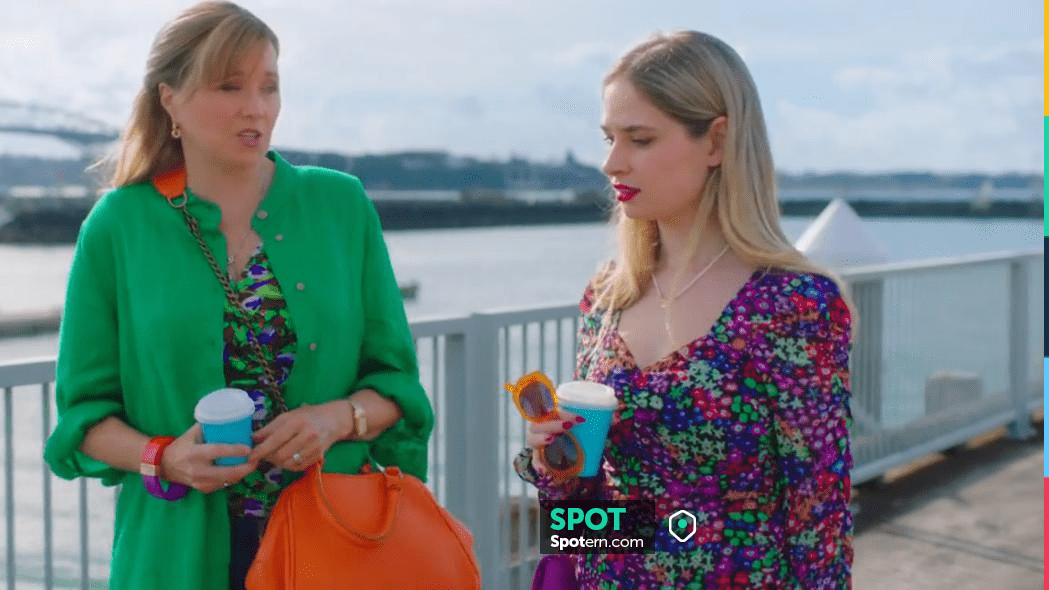 Zara Floral Mini Robe portée par Stella Moore (Manon Blackman) vue dans ...