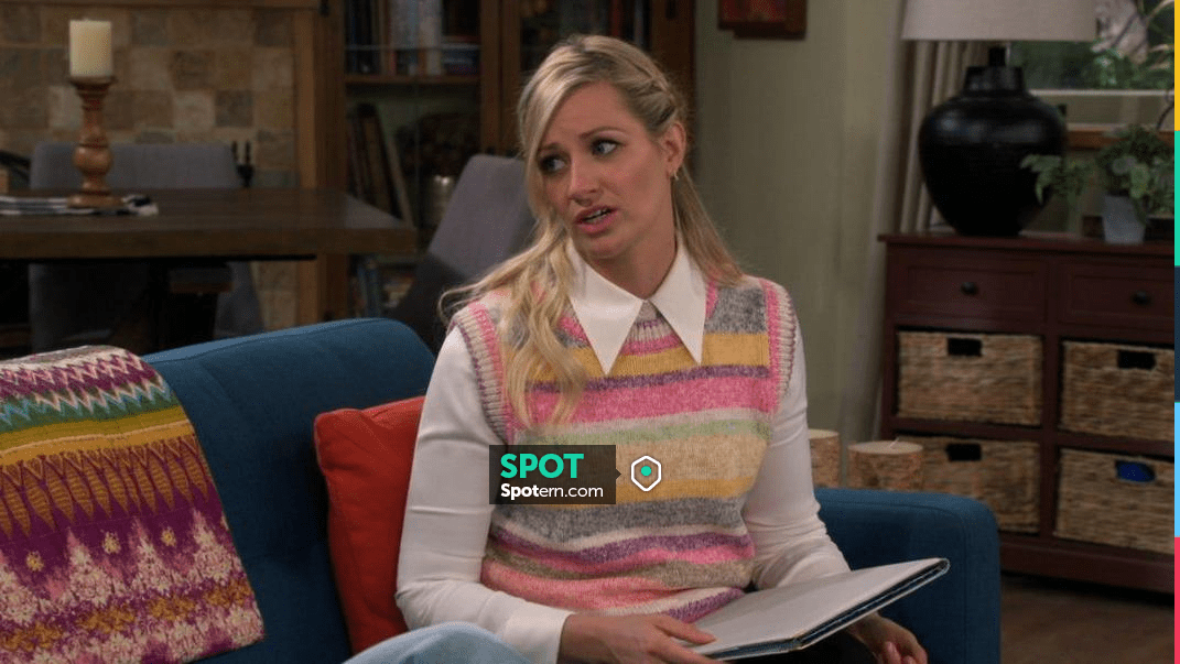 French Connection Kasper Sweater worn by Gemma Johnson (Beth Behrs) as ...