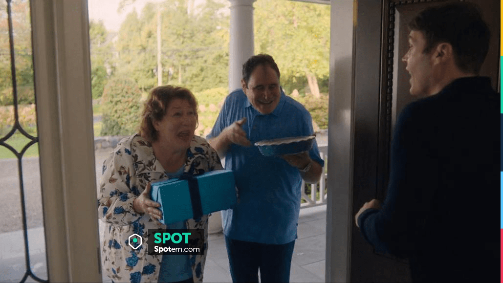 Tory Burch Veste portée par Maureen (Margo Martindale) vue dans The ...