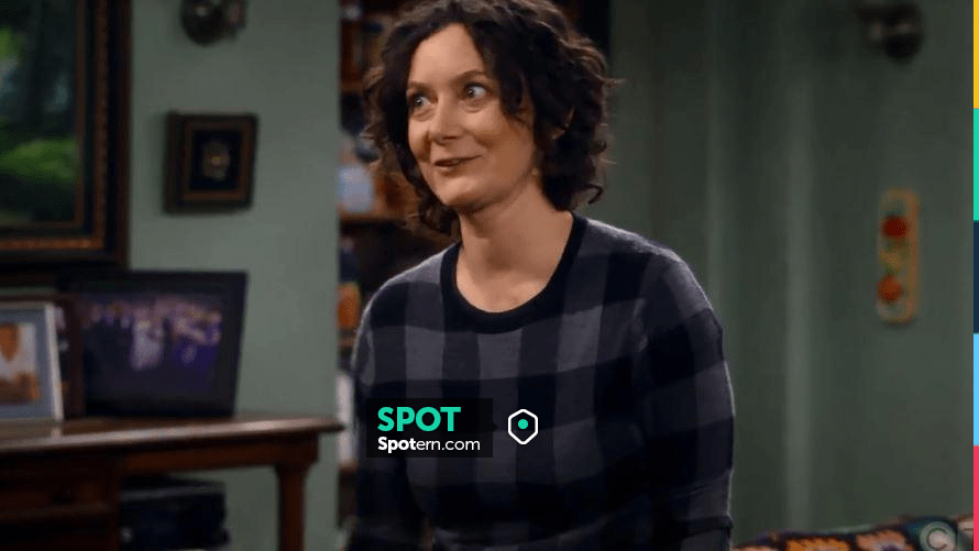 Theory Buf­fa­lo Plaid Crew­neck Sweater worn by Darlene Conner (Sara ...