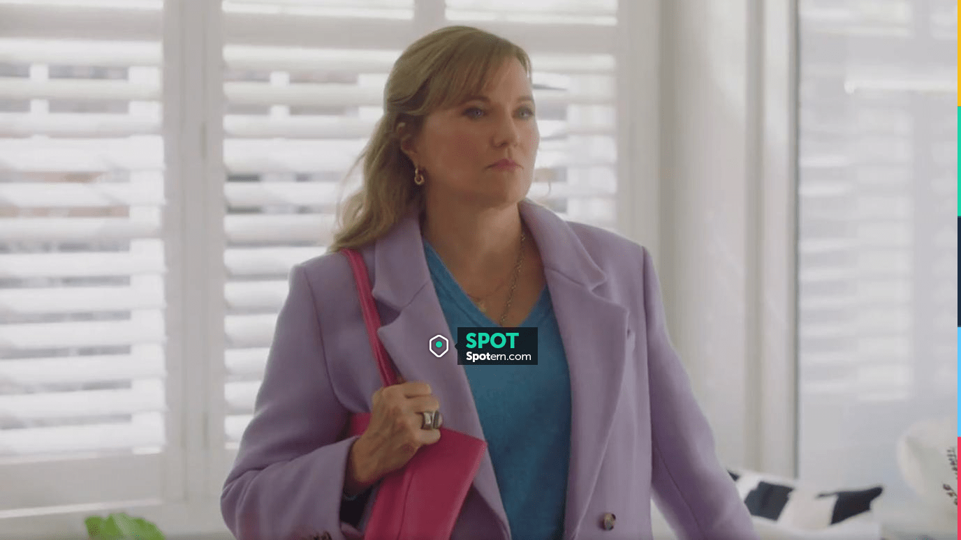 Zara Pre­mi­um Wool Blend Coat worn by Alexa Crowe (Lucy Lawless) as ...