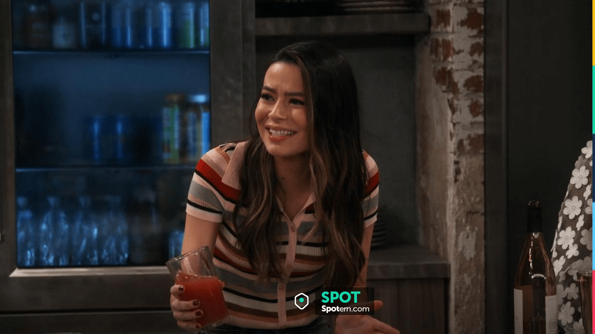 Alice + Olivia Colleen Polo worn by Carly Shay (Miranda Cosgrove) as ...