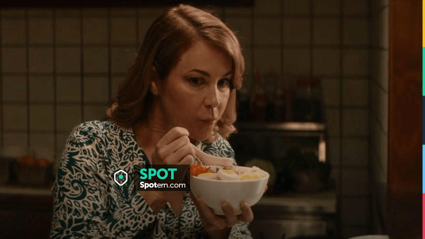 Zara Belt­ed Print­ed Dress worn by Carrie (Kim Rhodes) as seen in Kung ...