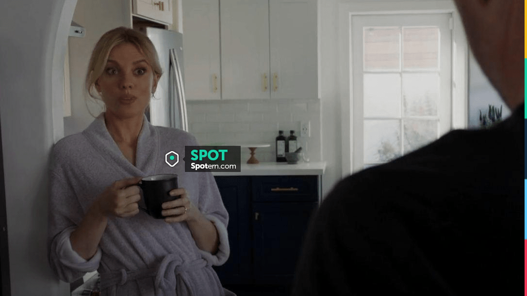 Barefoot Dreams Cozy­Chic Adult Robe worn by Anna Kolcheck (Bar Paly ...