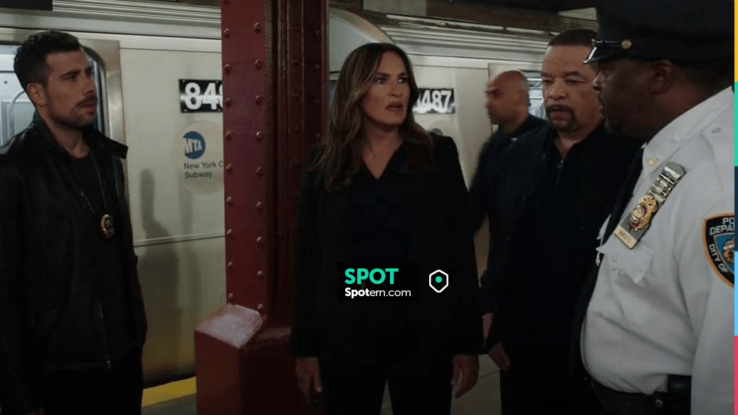 Alexander McQueen Peak Shoulder Blazer worn by Detective Olivia Benson ...