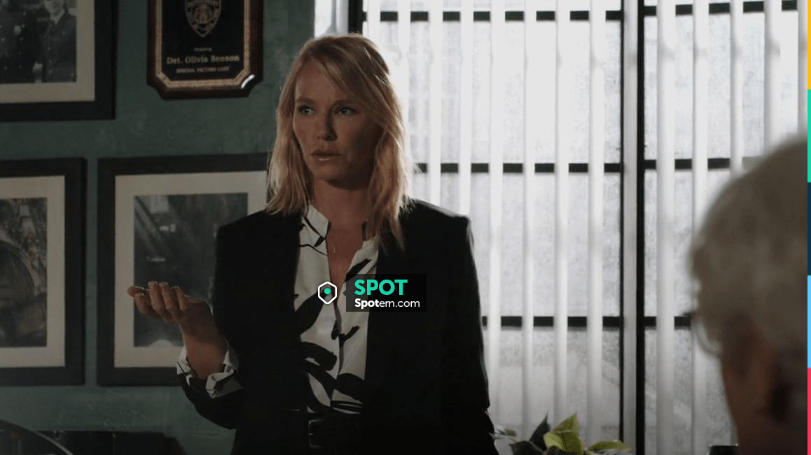 Hugoboss Pure-silk Reg­u­lar-fit Blouse worn by Detective Amanda ...