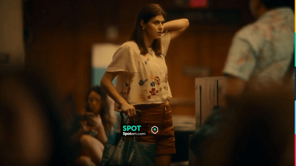 Anthropologie Megan Patch Pocket Shorts worn by Rachel Patton ...