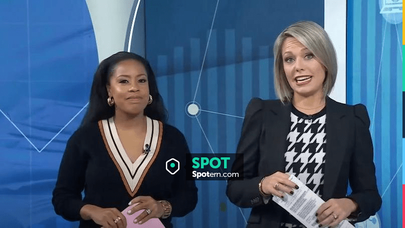 Sandro Pull avec décolleté rayé porté par Sheinelle Jones comme vu dans ...