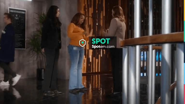 Karen Millen Rib Knit Scallop Hem Top worn by Maxine Roby (Paula ...