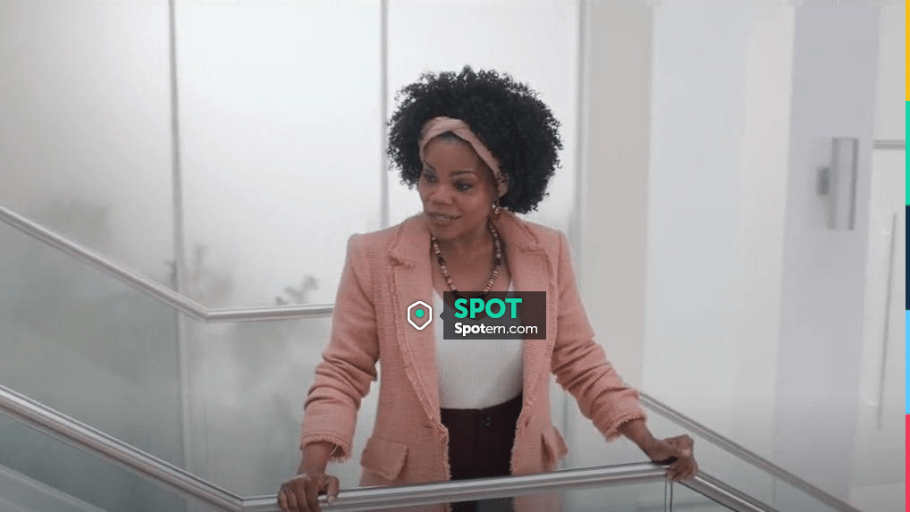 Cinq à Sept Khloe Boucle Blazer worn by Amara Patterson (Kelly Jenrette ...