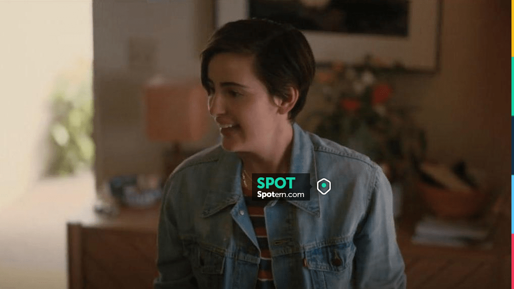 Levis Ex Boyfriend Trucker Jacket worn by Sarah Finley (Jacqueline ...