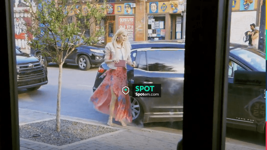 Alice + Olivia x Lola Montes Schnabel Athena Skirt worn by Kameron ...