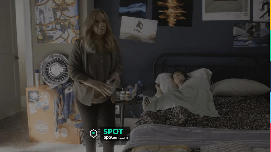 Signature By Levi Strauss & Co. Women's Mid Rise Skinny Jeans worn by ...