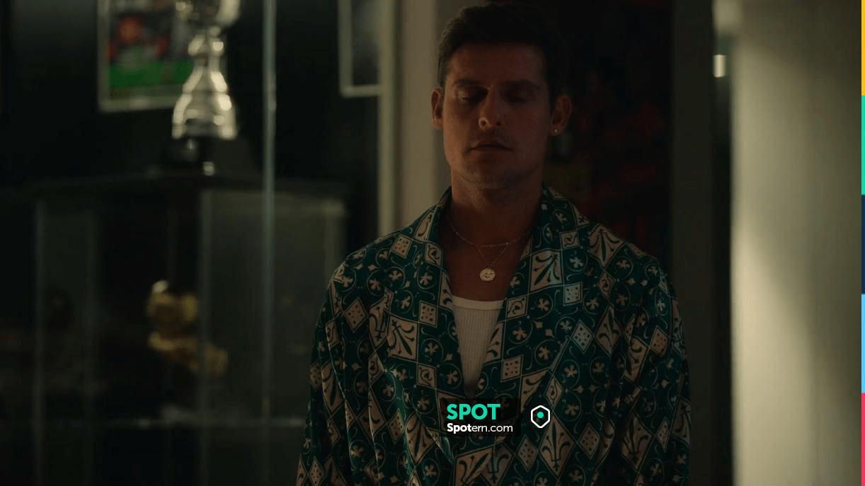 Asos Design Satin Robe worn by Benjamín (Diego Martín) as seen in Elite ...