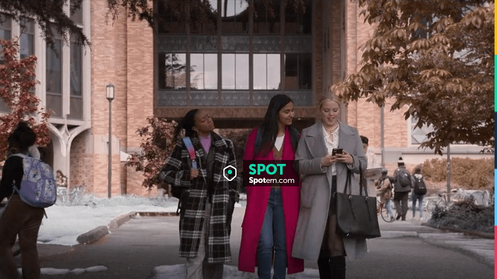 Calvin Klein Plaid Walker Manteau porté par Whitney Chase (Alyah ...