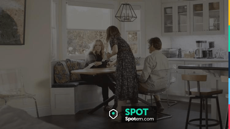 Birkenstock Mayari worn by Jen Harding (Christina Applegate) as seen in ...