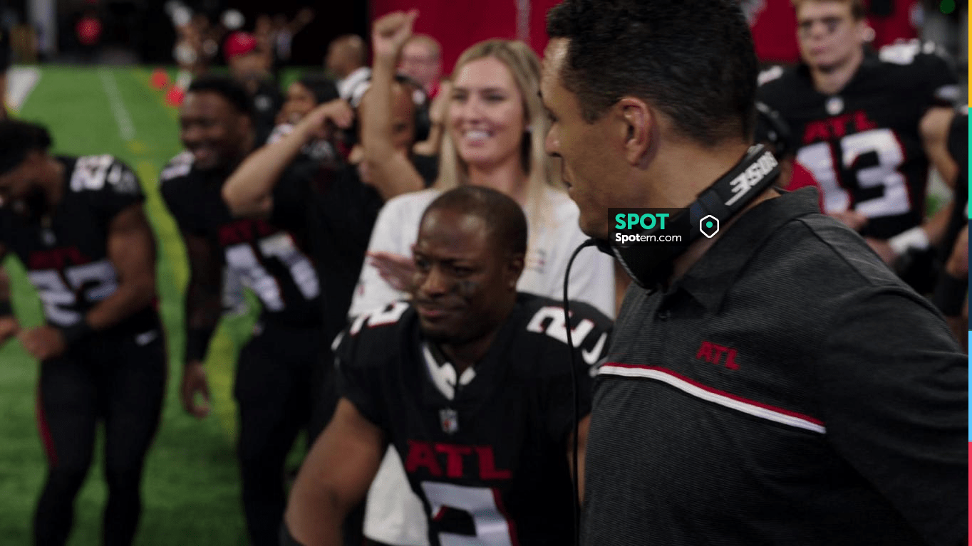 Bose headset used by Coach Lance Evans (Tony Gonzalez) as seen in ...