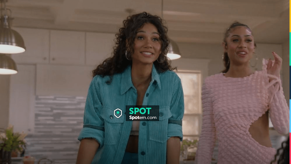 Chemise Isabel Marant Madiana portée par Layla Keating (Greta Onieogou ...