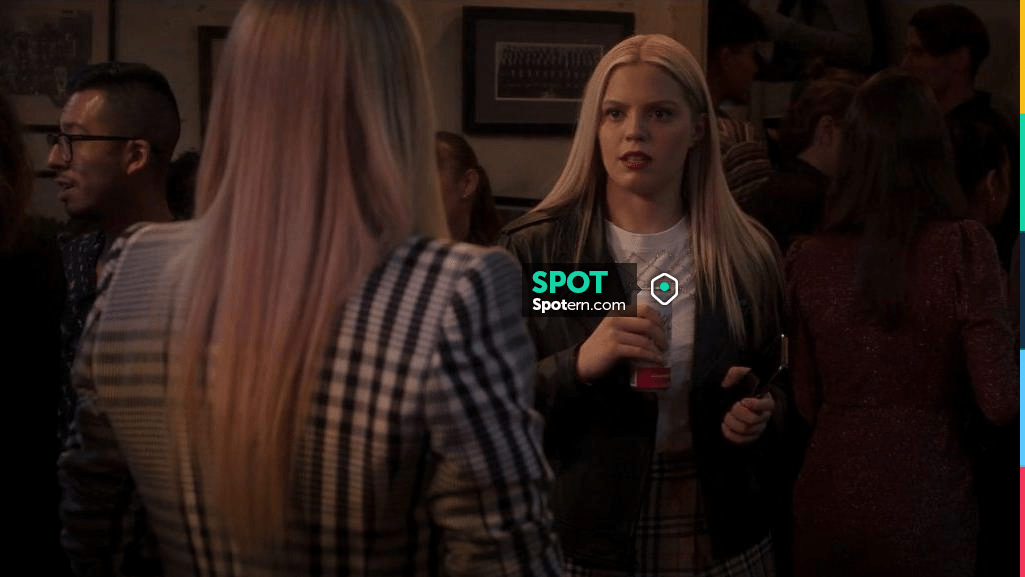 Cinq A Sept Bella Rhinestone Net Tee worn by Leighton Murray (Reneé ...