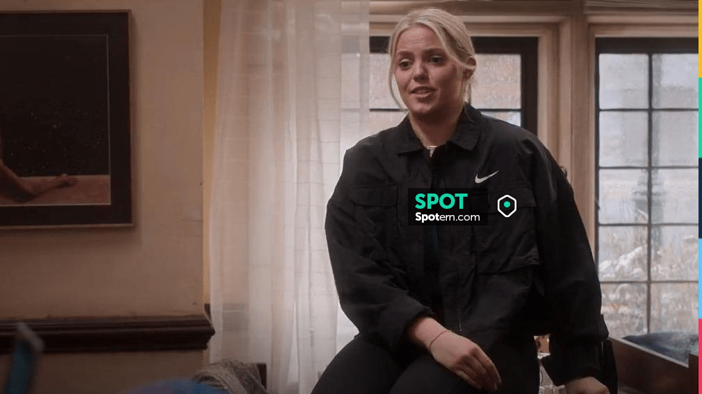 Nike Mini Swoosh Utility Jacket worn by Leighton Murray (Reneé Rapp) as ...