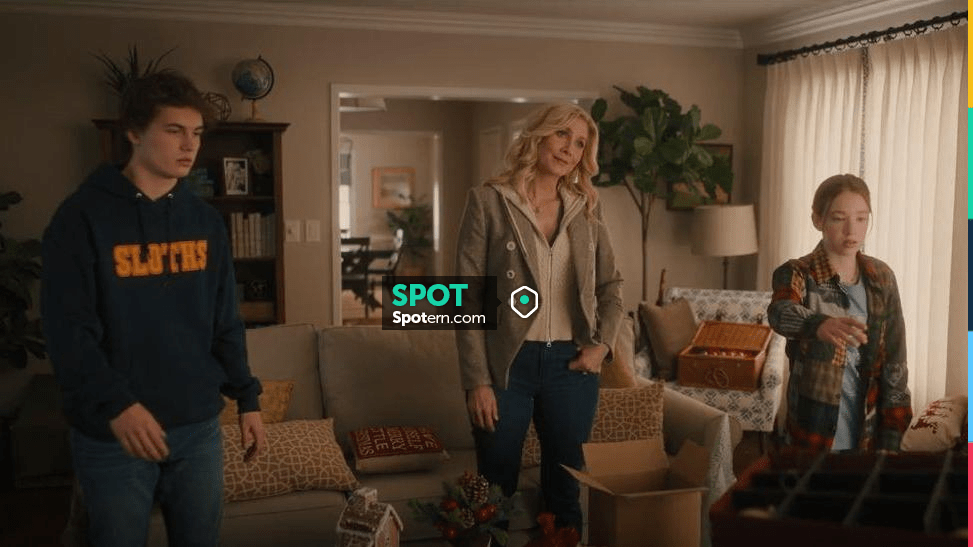 Veronica Beard Miller Dickey Jacket worn by Carol Calvin (Elizabeth ...