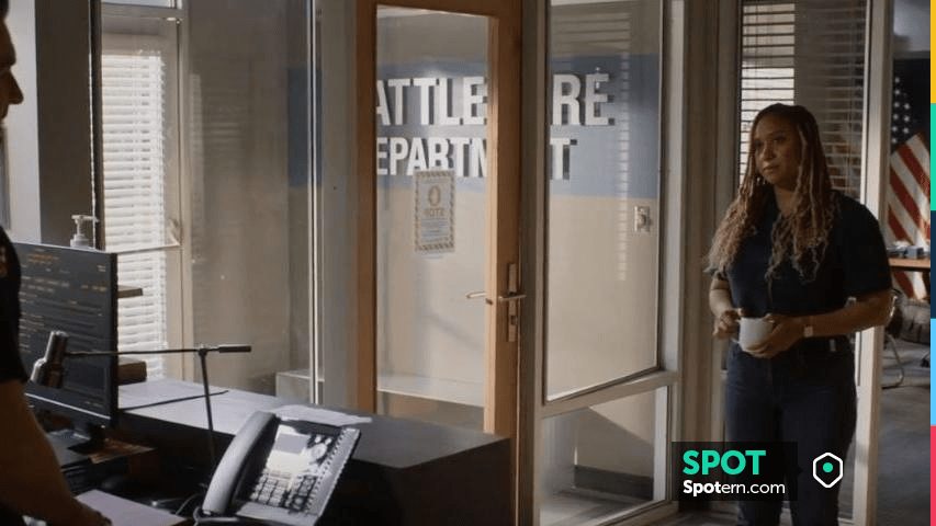 Levi's 724 High Rise Straight Jeans worn by Diane Lewis (Tracie Thoms ...