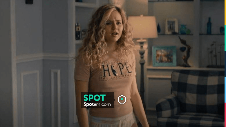 Topshop Never Give Up Hope T Shirt porté par Courtney Whitmore (Brec ...