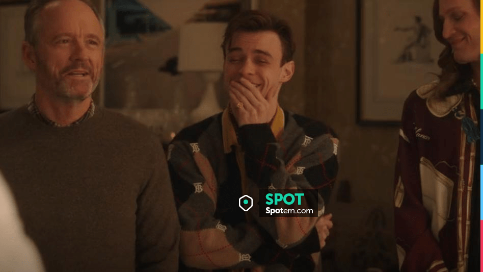 Burberry Ackerman Argyle Cardigan worn by Max Wolfe (Thomas Doherty) as ...