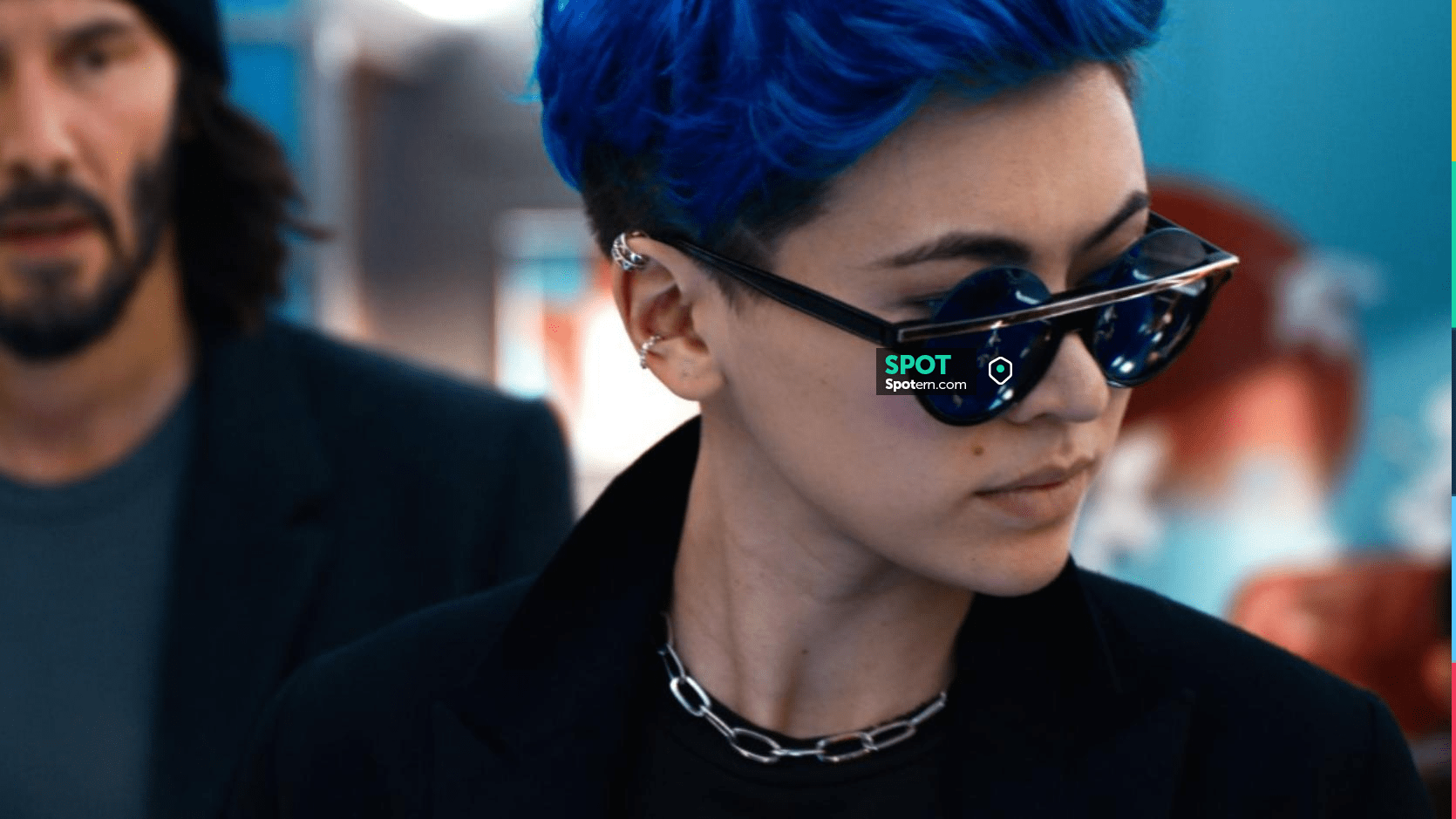 Sunglasses of Bugs (Jessica Henwick) in Matrix Resurrections | Spotern