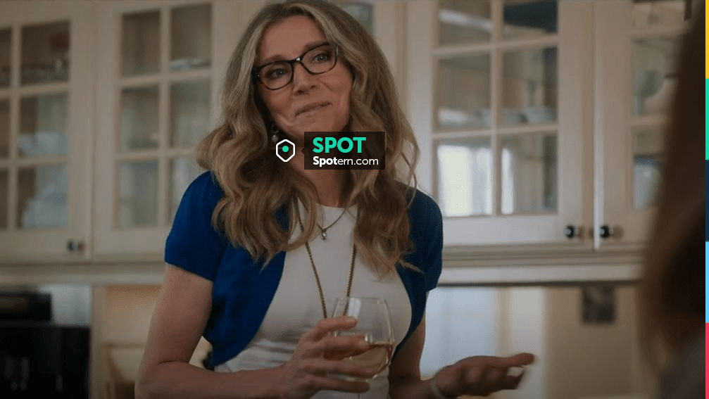 Vitrine Designs Blush Pink Coin Pearl Earrings worn by Kate Mularkey ...