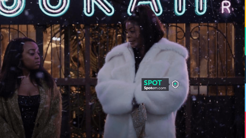 Dsquared2 Faux-Fur Oversized Coat worn by Ava Coleman (Janelle James ...