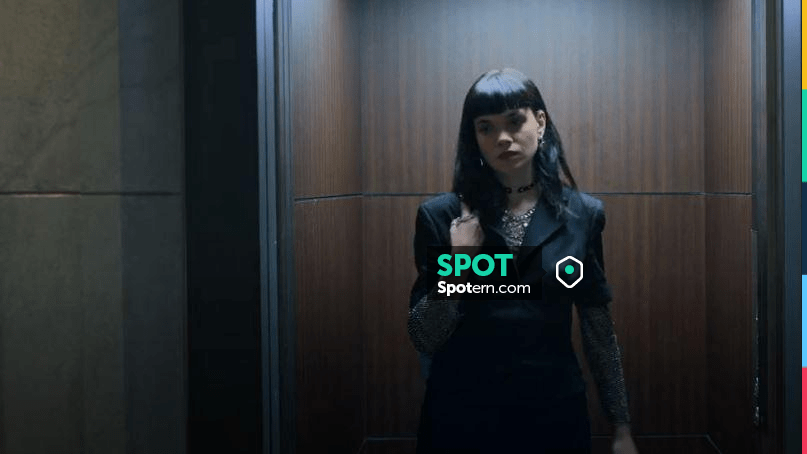 Sandro Helena V-Neck Vestido usado por Mencía Blanco (Martina Cariddi ...