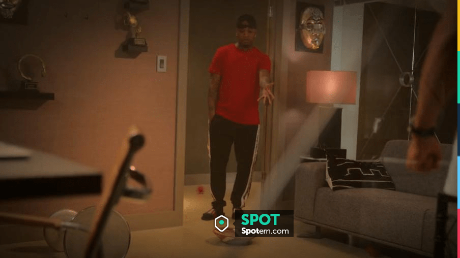 Gucci Slide San­dal worn by Sage Odom (Ne-Yo) as seen in Step Up ...
