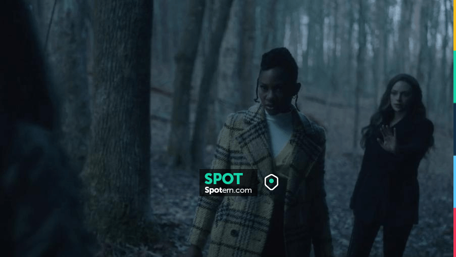Sam Edelman Long­line Plaid Coat worn by Cleo Sowande (Omono Okojie) as ...