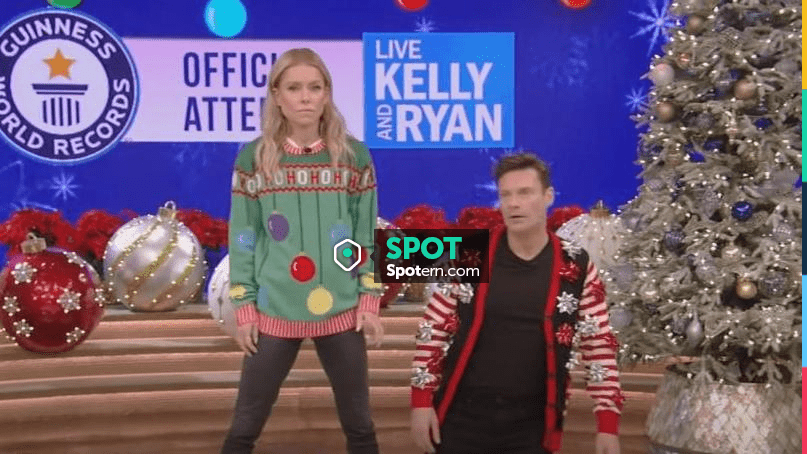 Costume Agent Store Arthur Ugly Christmas Sweater Green usado por Kelly ...