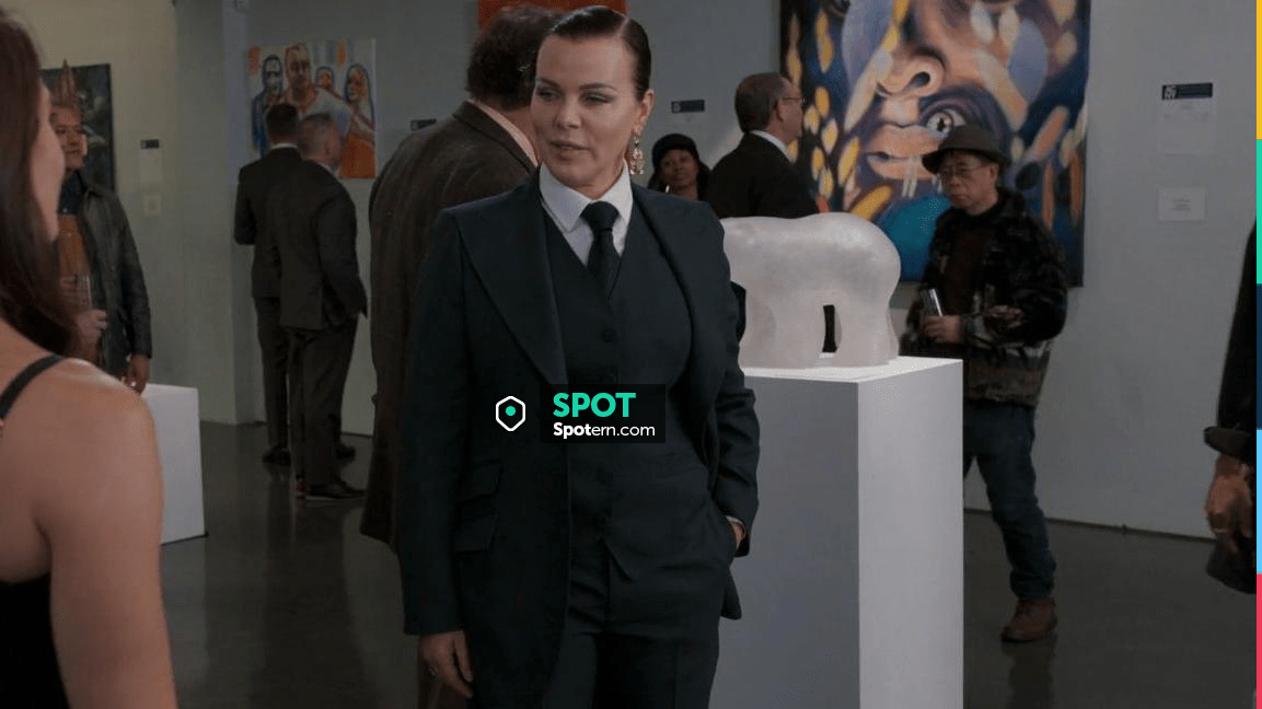 Blazer à poitrine unique Gucci Label porté par Maggie Amato (Debi Mazar ...