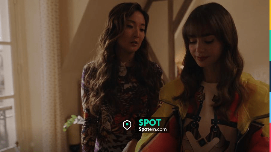 Leslie Amon Ruched Printed Stretch-Mesh Mini Dress usado por Mindy Chen ...