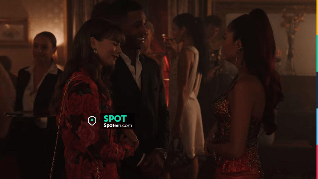 Magda Butrym Blazer en soie imprimé floral porté par Emily Cooper (Lily ...