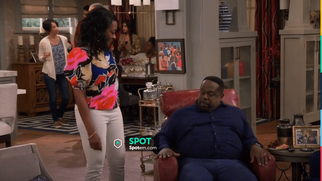 Karen Kane Piper Skin­ny An­kle Pants worn by Tina Butler (Tichina ...