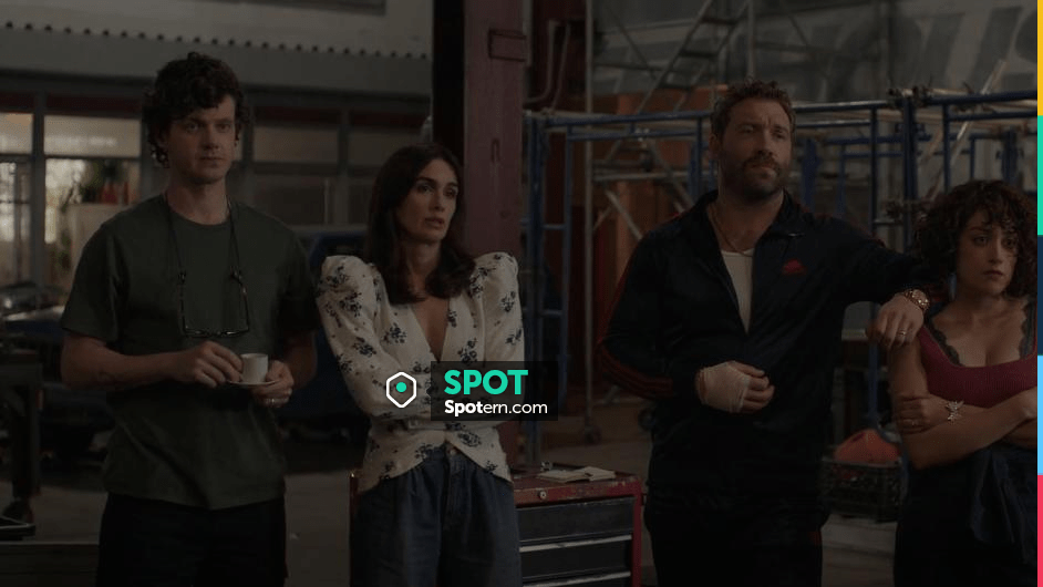 Alessandra Rich Rose-Printed Silk Collarless Jacket worn by Ava Mercer ...