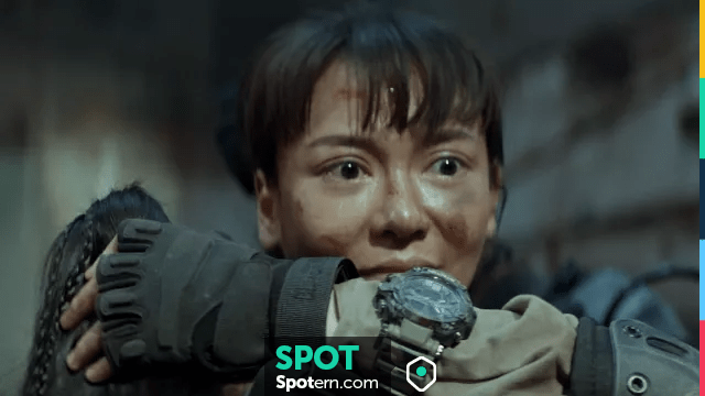 Camo Digital Watch portée par Li Mo (Luo Mi) et toute l’équipe dans le ...