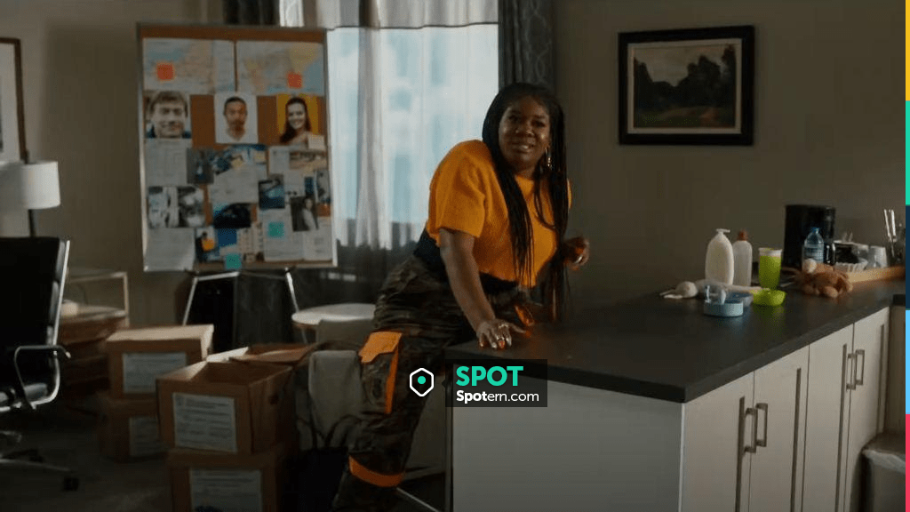 Fashion Nova Can't Get With You Cargo Pant worn by Det. Kelly Duff ...