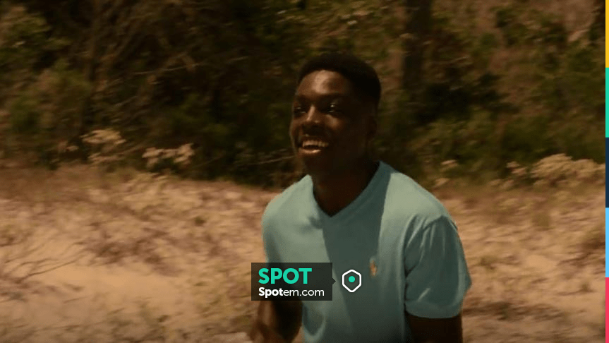 Polo Ralph Lauren Cot­ton V-Neck T-Shirt worn by Kelce (Deion Smith) as ...