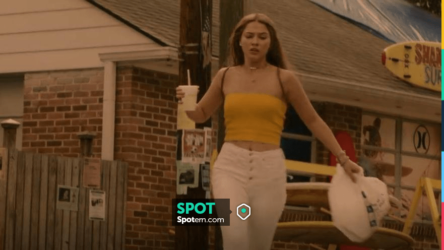 Madewell High Rise But­ton Front Skin­ny Jeans worn by Sarah Cameron ...