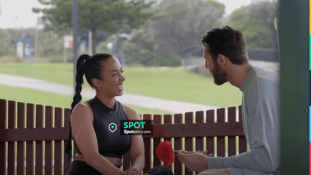 Alo yoga Airtlift Fuse Bre Tank worn by Naomi Johnston as seen in The ...