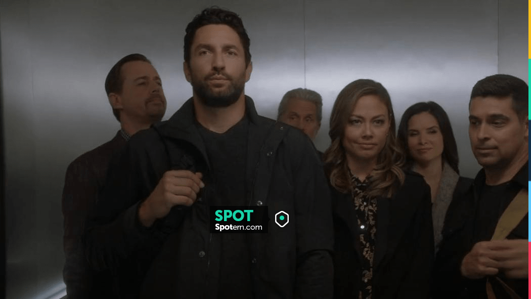 Chaqueta Theory Fuel Clarkson usada por Jesse Boone (Noah Mills) como ...